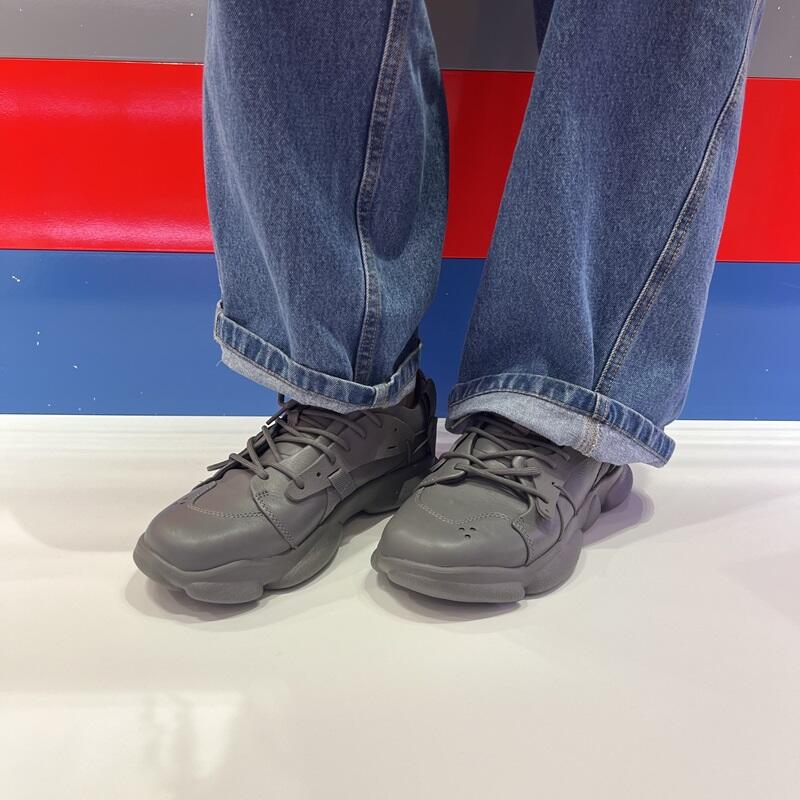 Karst | Women | Snapshots | Camper（カンペール）日本公式サイト