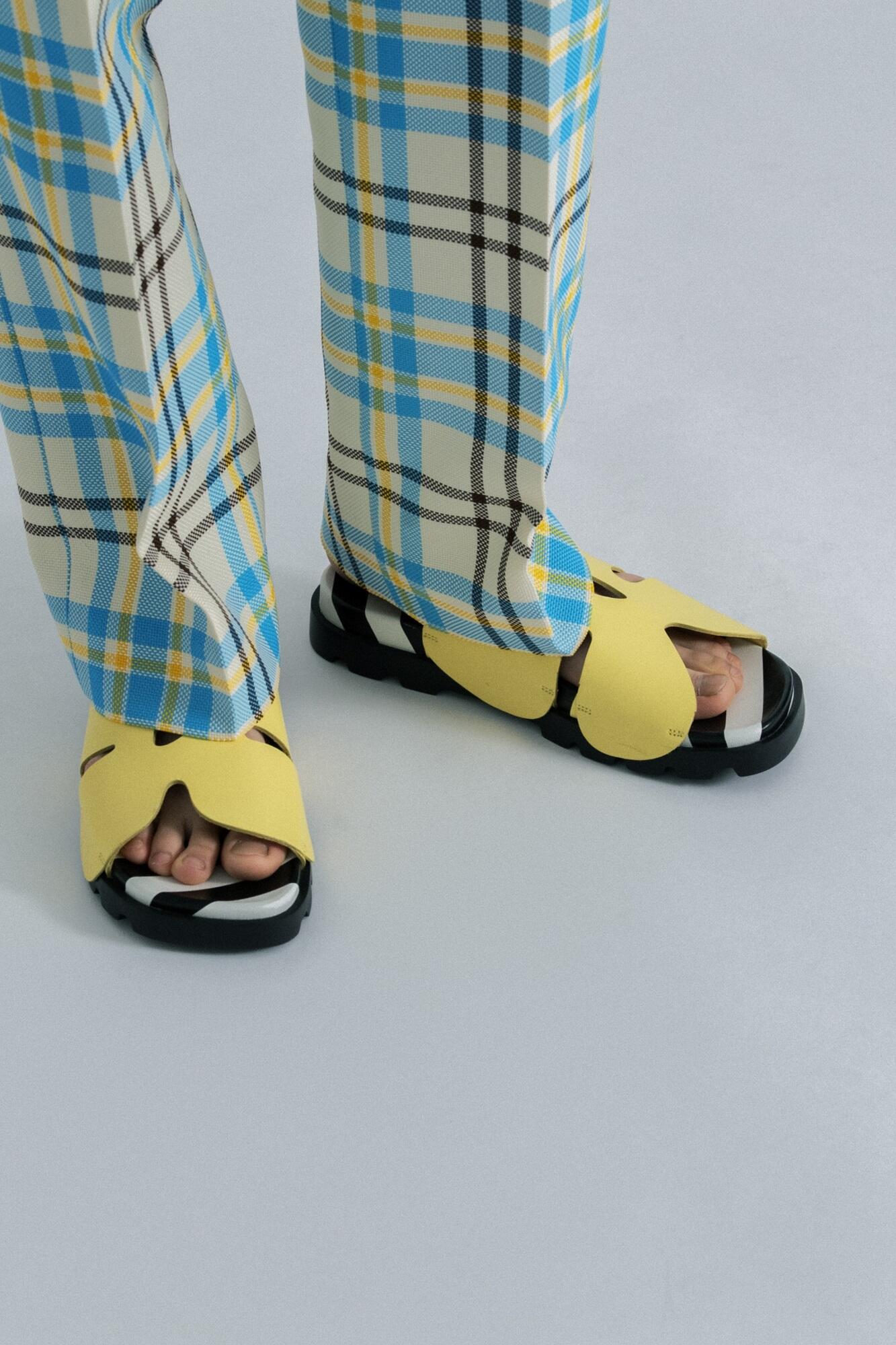 TWINS | LOOKBOOK | Camper（カンペール）日本公式サイト